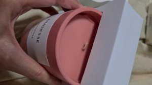 Overose Nudesse Candle smells sweet and nice