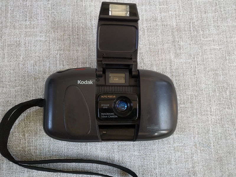 Пленочный фотоаппарат kodak авто фокус.
 Kodak cameo auto focus