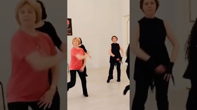 Диско ?студии «Танцы 40+» - процесс изучения
