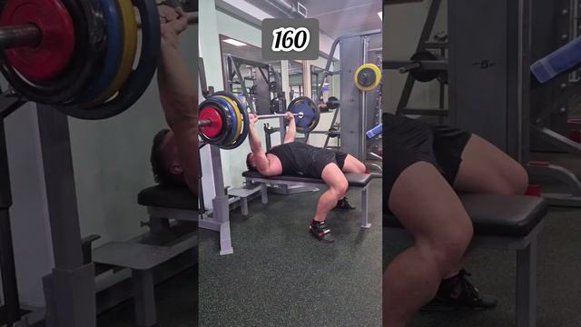 Пробежался по весам в жиме лежа. (93 весовая категория)
#жимлежа #пауэрлифтинг, #фпр #ipf