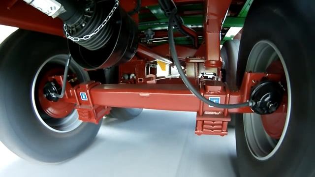 Strautmann Streuer mit Claas, Fendt und New Holland