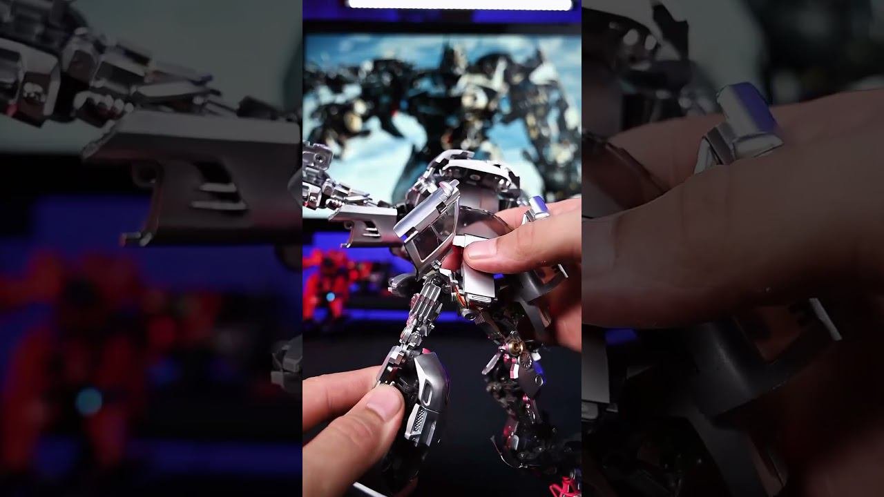 Робот-трансформер Саундвейв (Soundwave)
