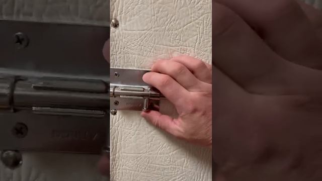 Обивка входной металлической двери: видео после работ