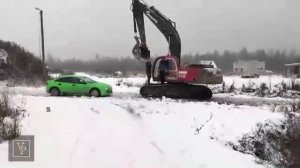 Два хулигана и экскаваторщик