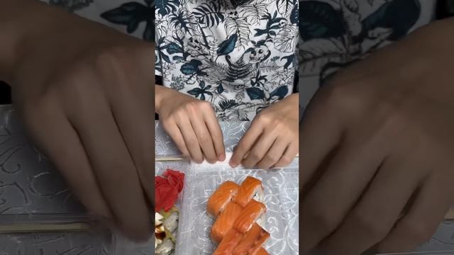 ЛАЙФХАК ЕСЛИ НЕ МОЖЕШЬ ДЕРЖАТЬ ПАЛОЧКИ?