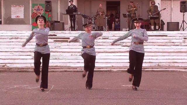 9 Мая - День Победы. Песни и танцы военных лет.mp4
