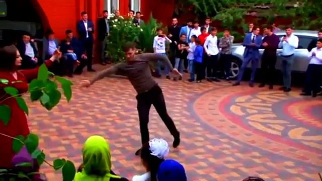 не по возросту любов