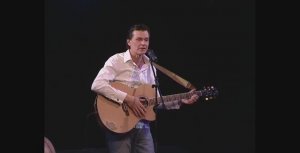 Заслуженный артист РФ Игорь Карташев в программе  "Земляки и соседи". 3 часть, ТВ "ВКТ", 2009