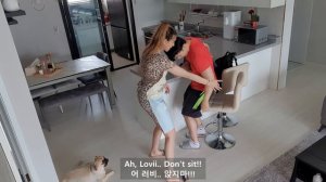 [AMWF] Telling my husband that he is stinking (He took more than one shower)