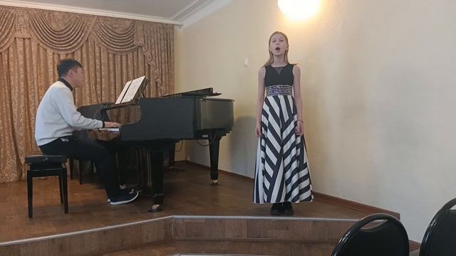 Д. Кабалевский "Серенада Красавицы"
Исполняет Анастасия Макарова, 11 лет