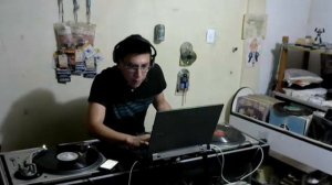 Hard House 90's DJ Venny Mezclando en vivo en Hard House Junkies 01-04-2016
