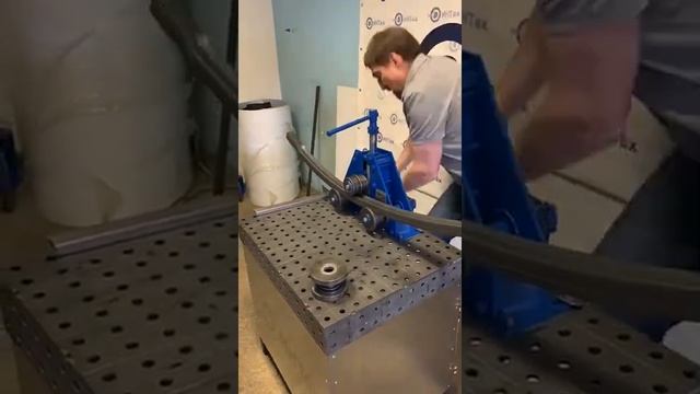 Трубогиб профильной трубы ТВ-1-300 (ТВ-1У) + ролик с ребордой