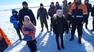 РЫБАЛКА НА РЕКЕ АЯТ, ВЕСЕННЯЯ МОРМЫШКА! СТРАСТИ КИПЕЛИ, ЛЁД ТАЯЛ, РЫБКА КЛЕВАЛА, ПРИЗЫ И ПОДАРКИ!