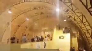 Сальто назад на трюкам самокате