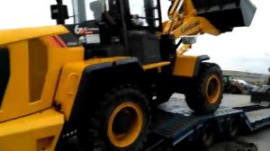 Отгрузка фронтального погрузчика LiuGong CLG 835H с усиленной коробкой BS305.mp4