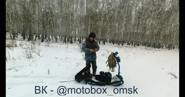 Пробуем катать на мотосноубордах