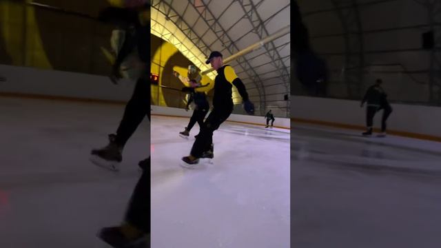 Freestyle ice skating Фристайл на коньках. Ночное катание в Спорт Сити на ледовой дискотеке