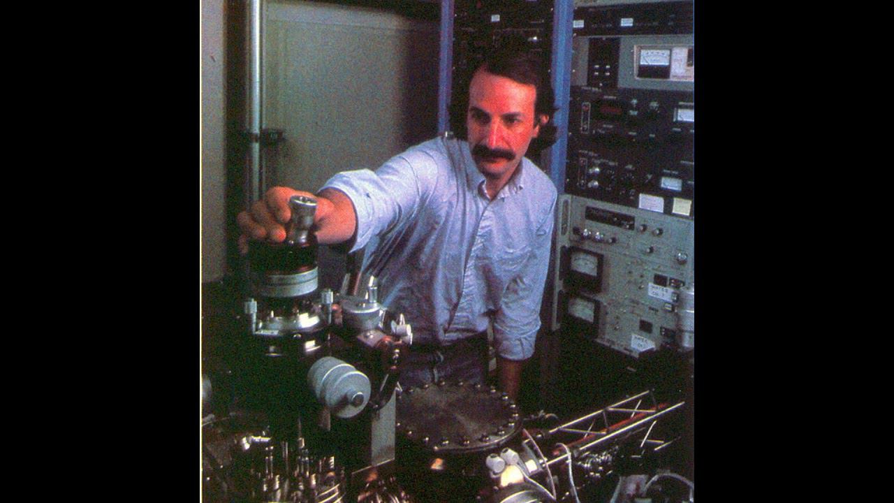 Наука в США. В удивительном микромире.