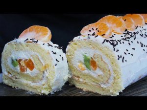Бисквитный рулет на Новый Год с нежным сливочным кремом и фруктами